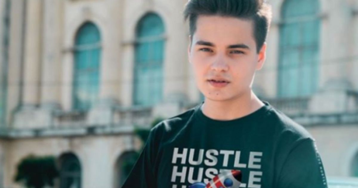 Selly, proiect nou după ce a terminat cu examenul de Bacalaureat! - WOWBiz