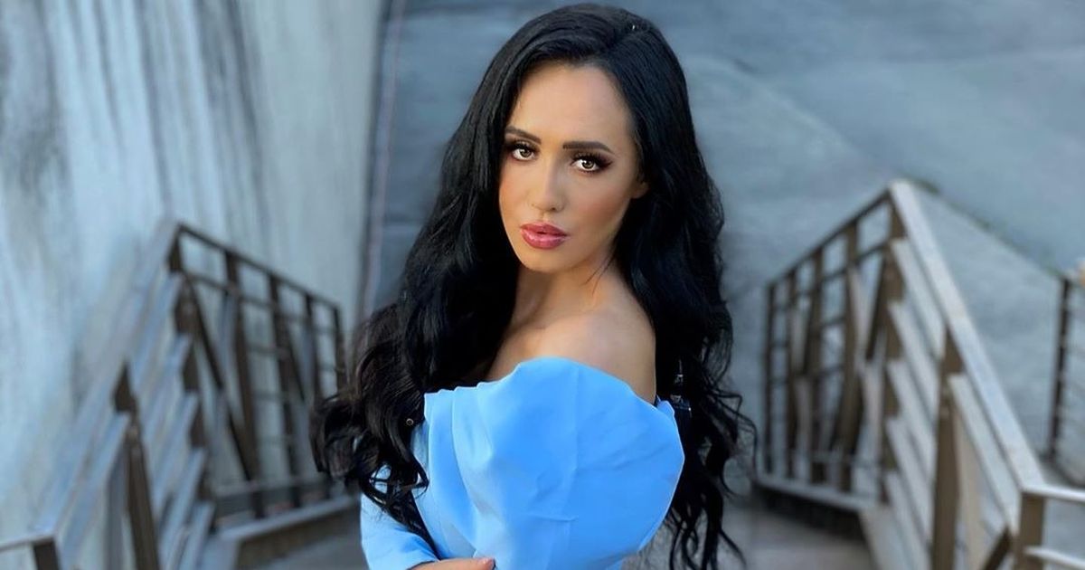 Primele imagini cu Ella înainte de a fi concurentă la Puterea Dragostei ...