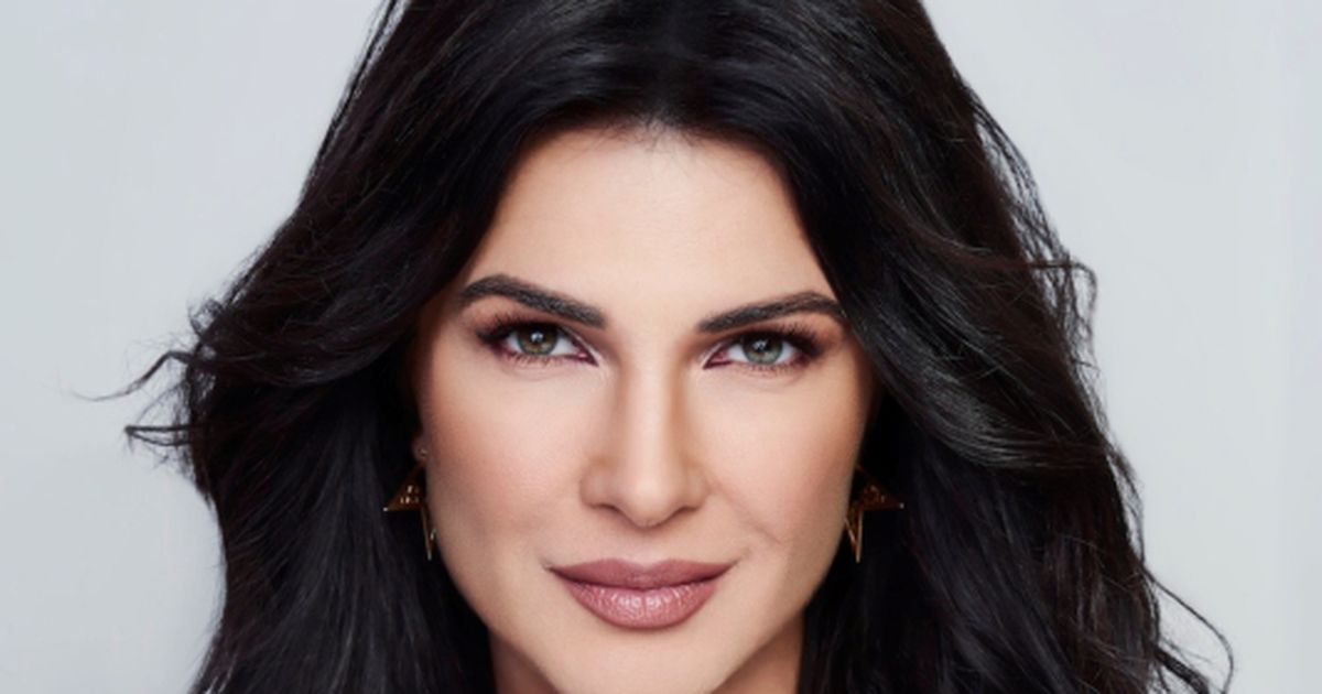 Monica Bârlădeanu, detalii despre primul ei job! "Șosete în sutien şi ...