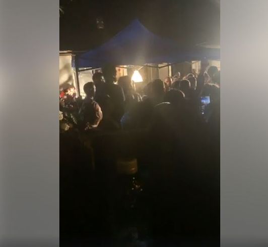 Tavy Puștiu, singurele imagini de la înmormântare! Oamenii s-au bulucit ...