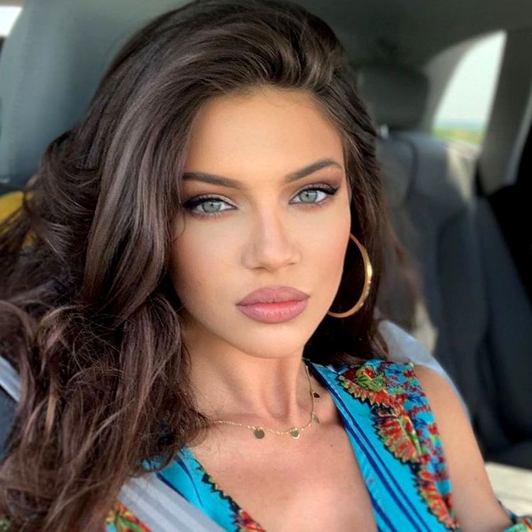 Cum arată Christina Ich fără pic de machiaj pe față? Cunoscutul model a ...