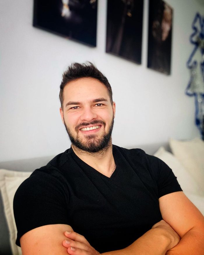 Cine este Alex Stoica, noul concurent de la Puterea Dragostei. Tânărul ...