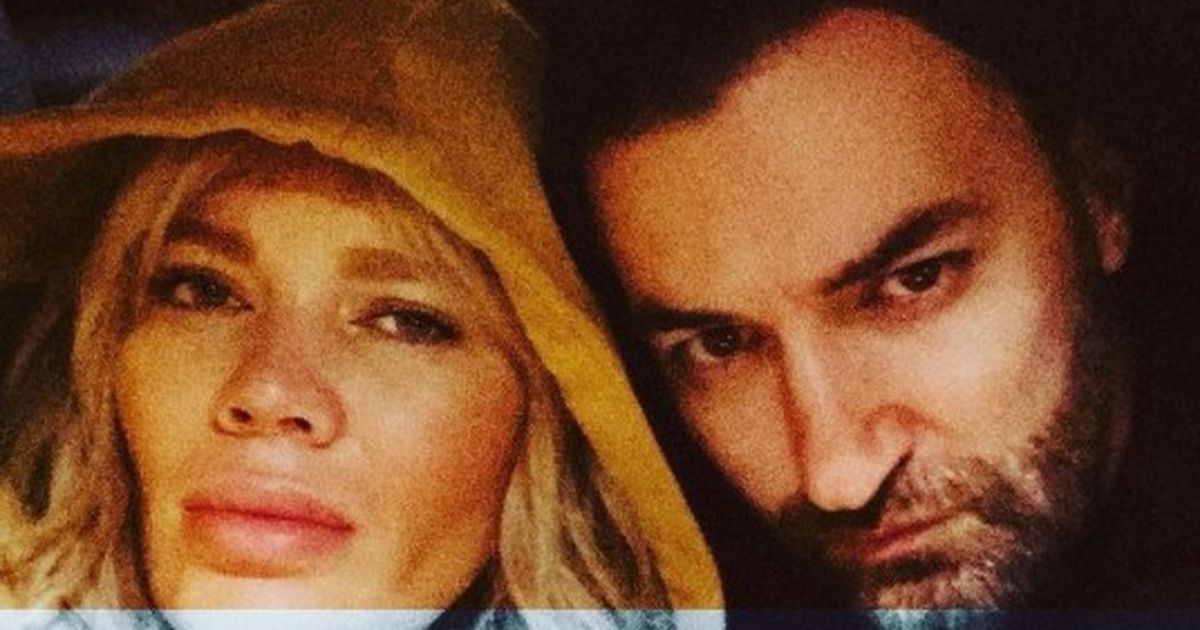 Fanii i-au atacat dur pe Smiley și pe Gina Pistol! Proaspeții părinți ...