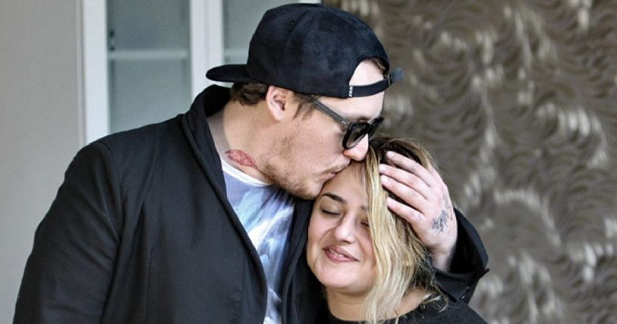 What's Up i-a cerut iertare fostei sale soții, în direct: „Ți-am greșit ...