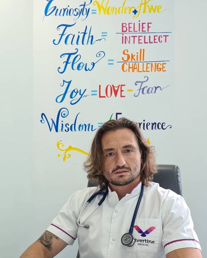 Cine este Doctor Cezar, gazda emisiunii Hello Chef - WOWBiz