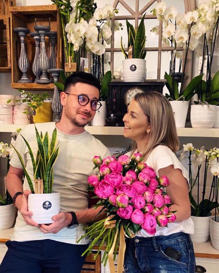 EXCLUSIV. Avem primele imagini de la botezul fetiței Dianei Pârvu și a lui Sergiu Negotiu Piloff ...