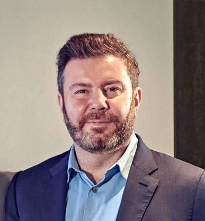 Cine este Alexandra Dines, soția celui mai bogat român - WOWbiz.ro