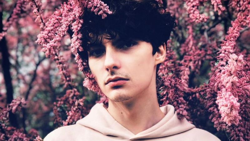 Cum arată acum Răzvan Firea, fiul vitreg al Gabrielei Vrânceanu Firea ...