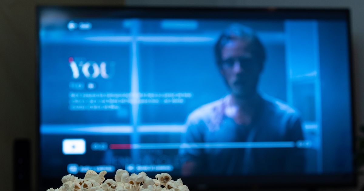 Când apare serialul You, sezonul 4? Data oficială la care debutează ...