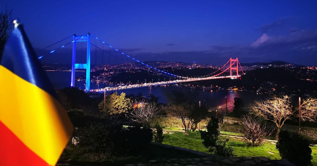 Ziua României, marcată pe cele mai importante simboluri din Turcia ...