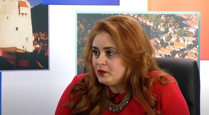 Mama Elodiei Ghinescu nu și-a văzut nepotul de ani buni! Crina Radu a ...