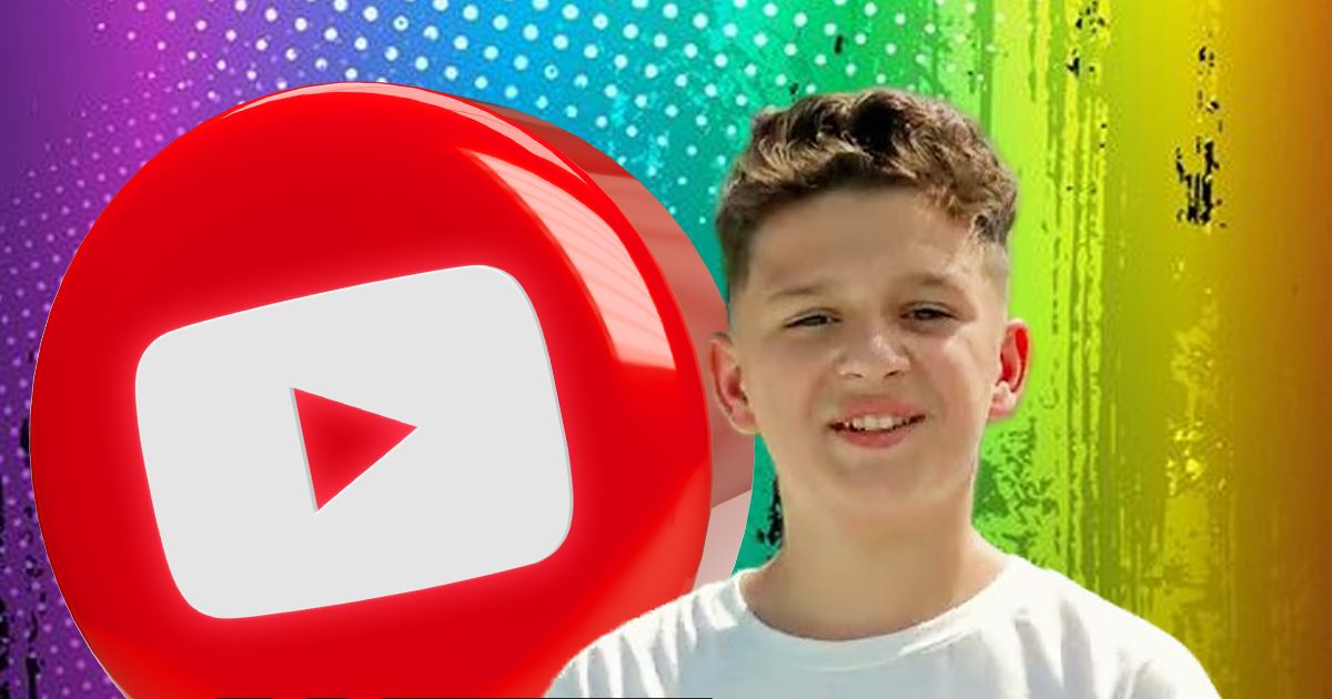 El e puștiul care face milioane de vizualizări pe YouTube! Povestea ...