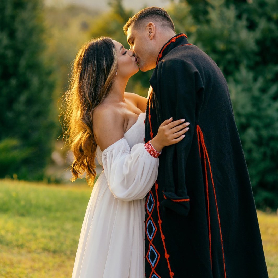 George Simion va deveni tată! Soția lui, Ilinca, a confirmat sarcina pe internet, la mai bine de ...