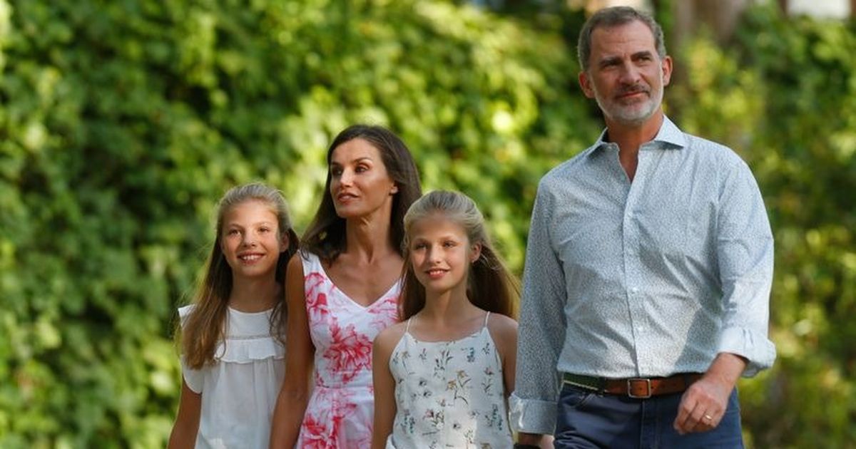 Cât de frumoasă este Regina Letizia. Regina Spaniei a împlinit 50 de ...