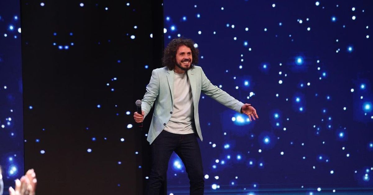 Cine e Costel Bojog, noul jurat de la iUmor 2022? Comediantul va sta la ...