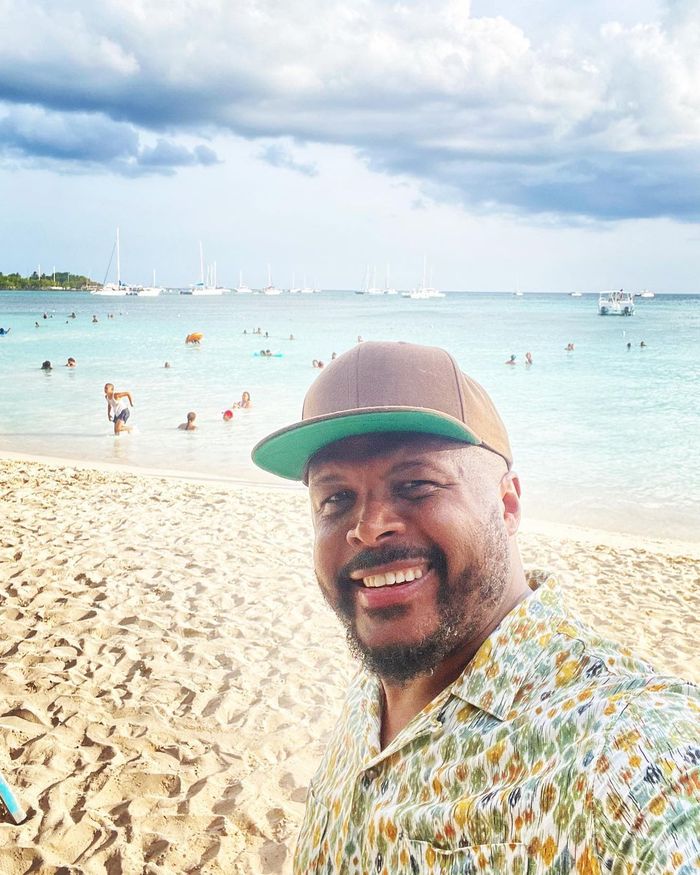 Cele mai tari glume cu Cabral Ibacka. Prezentatorul a împlinit 45 de ...