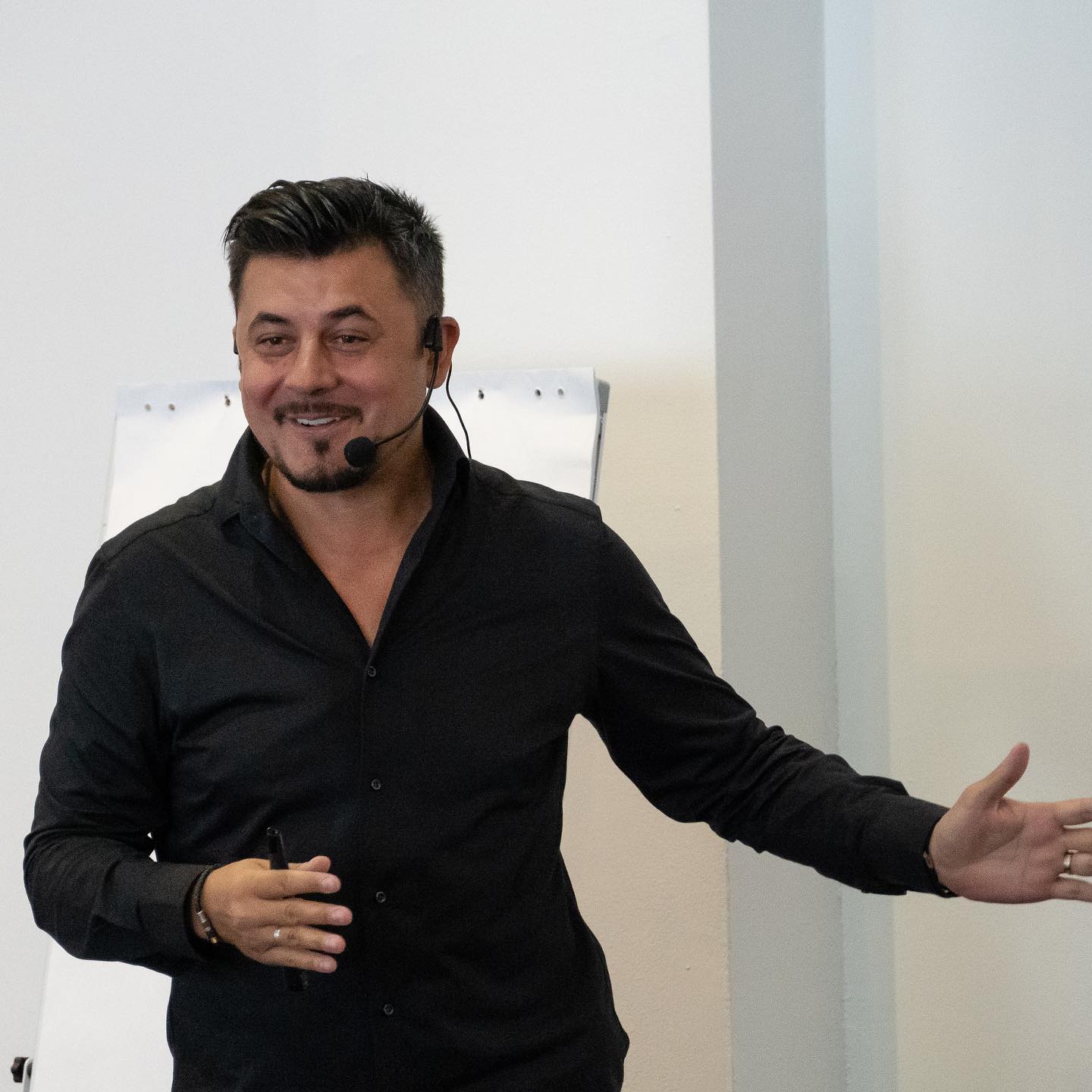 Ce avere are Cristian Onețiu - WOWBiz