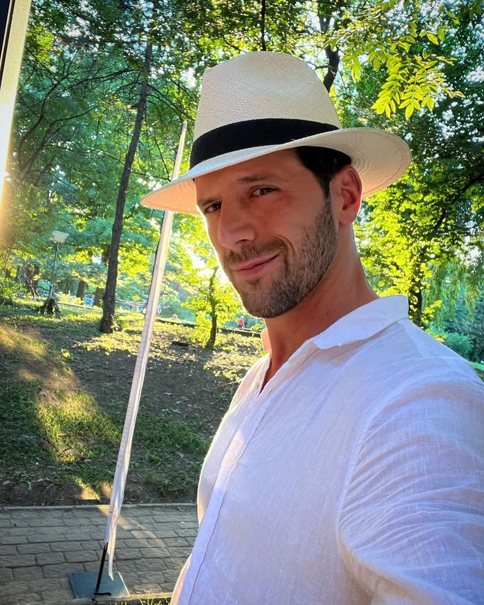 Biografie Adrian Nartea: vârstă, familie, poveste de viață. Actorul a ...