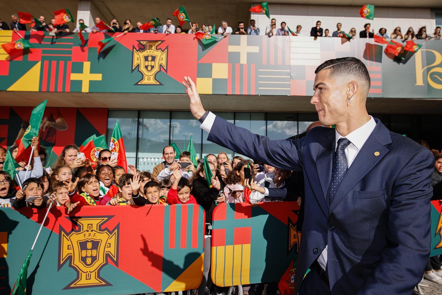 Curg ofertele! Unde va ajunge Cristiano Ronaldo, după ce s-a despărţit ...