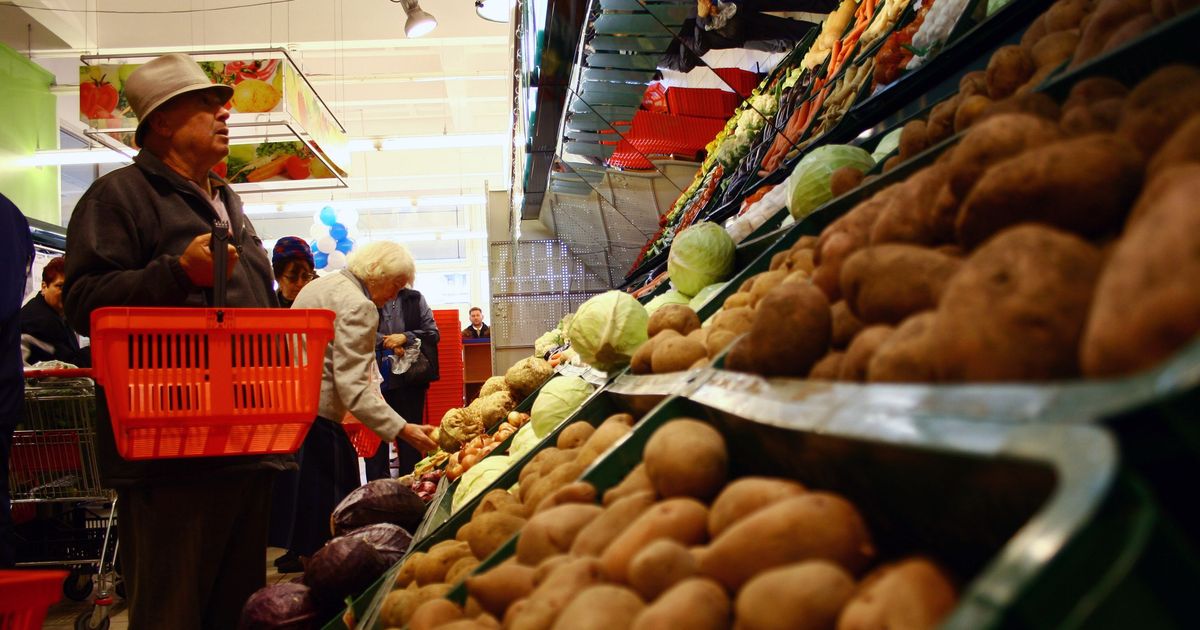 Program supermarketuri de Sfântul Andrei 2022. Află ce orar au marile ...