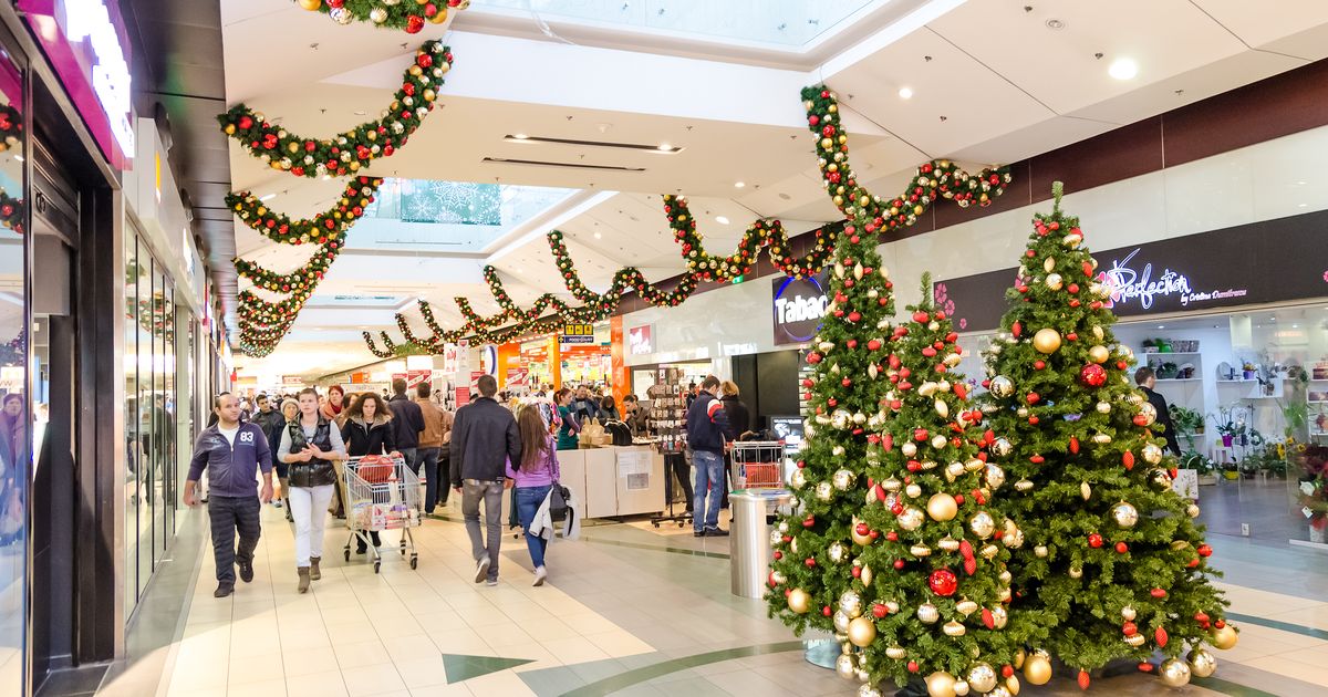Programul mall-urilor de Revelion 2023. Vezi care sunt magazinele deschide de Anul Nou - WOWBiz