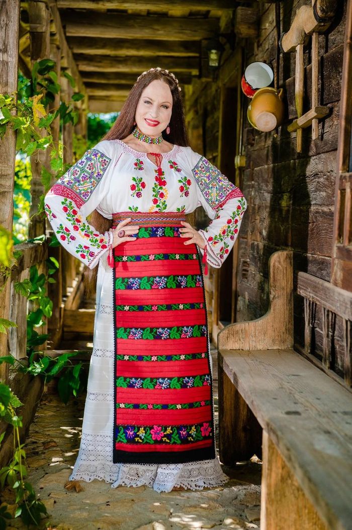 Maria Dragomiroiu, călătorie emoționantă în vremurile copilăriei ...