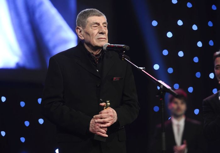 Imagini de colecție cu Mitică Popescu tânăr! S-a stins la 86 de ani ...