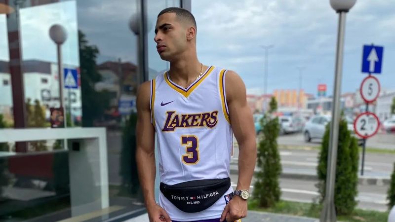 Cine este Gheboasa. Biografie: vârstă, nume real și carieră. Artistul ...