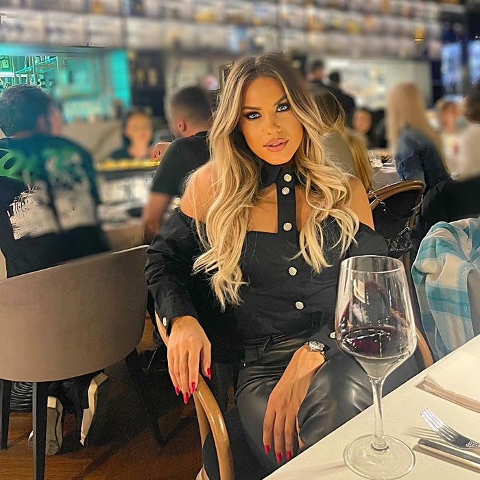 Cine este Amna. Biografie: Vârstă, carieră, familie. „Nu e ușor ca mamă ...