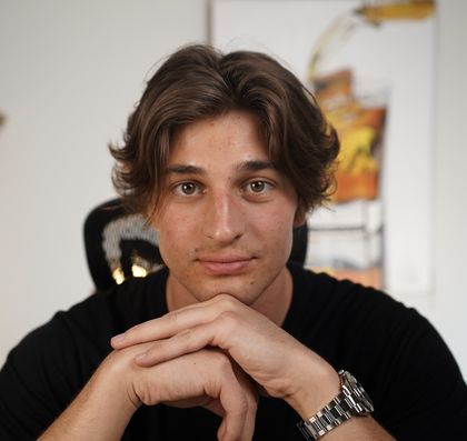 Povestea lui Sebastian Gheorghiu, românul care a devenit milionar în ...