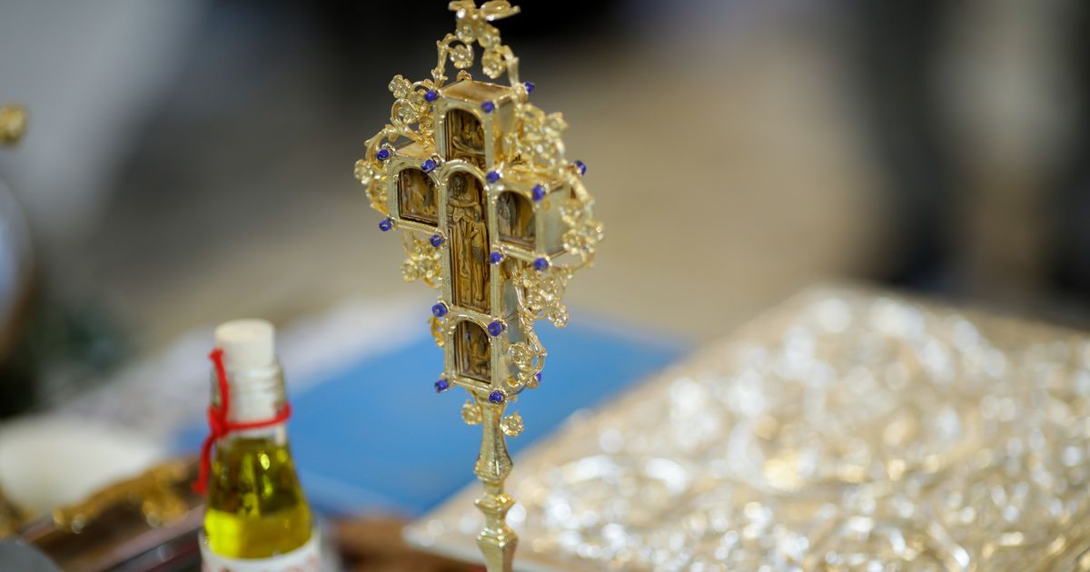 Calendar Ortodox, vineri, 17 februarie 2023. Sărbătoare cu cruce neagră ...