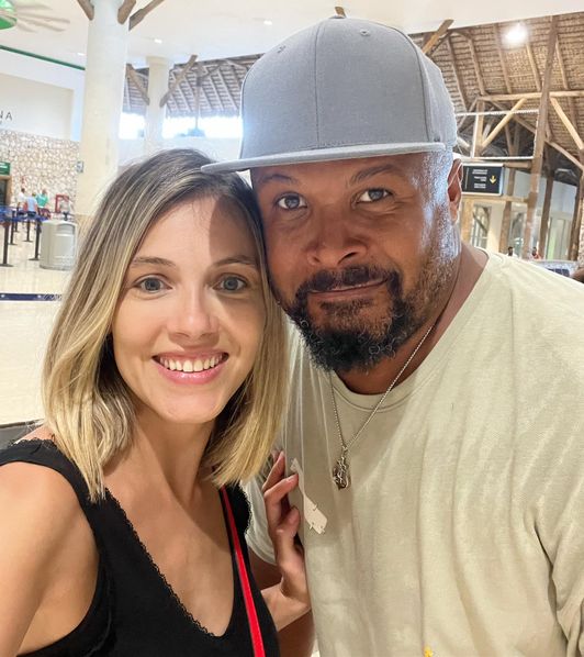 Cine este Cabral Ibacka. Biografie: Vârstă, studii, carieră, familie ...