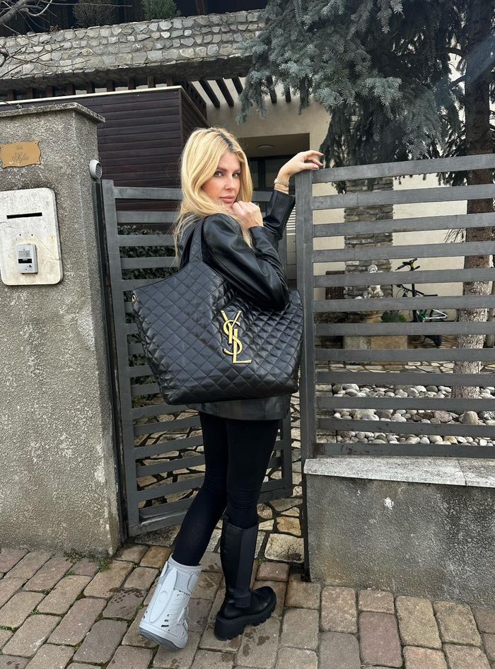 ”Ar trebui să îmi iau un baston sau cârjă” Andreea Bănică, cu piciorul ...