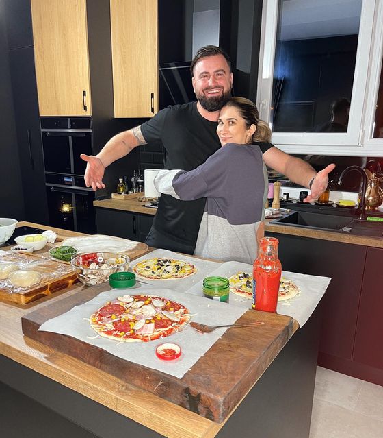 Cine este Adda. Biografie: Vârstă, studii, carieră, familie. Vezi cum ...