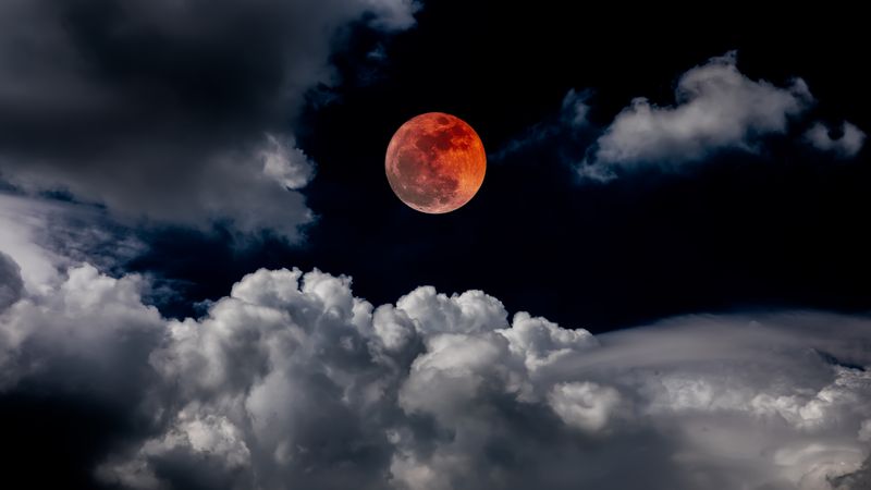 Eclipsa de Lună, 5 mai 2023: Ce semnificație are eclipsa de Lună în culturile și tradițiile din ...