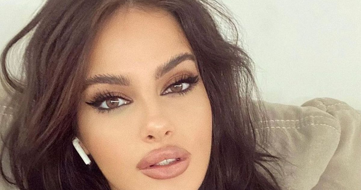 Cine este Emma Christina, fosta iubită a lui Bobby Păunescu. Cei doi s ...