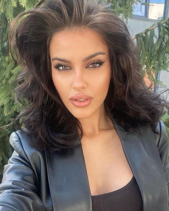 Cine este Emma Christina, fosta iubită a lui Bobby Păunescu. Cei doi s ...