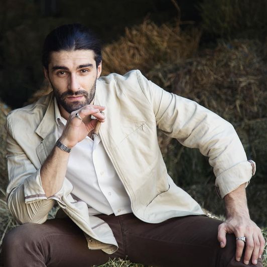 Cine sunt actorii din serialul „Groapa”. Vezi care sunt cei mai sonore ...