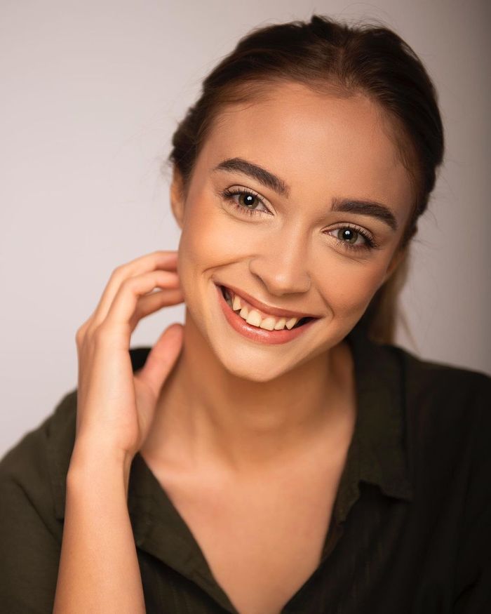 Cine este Teona Stavarachi, protagonista din serialul „Groapa”. Vezi în ...