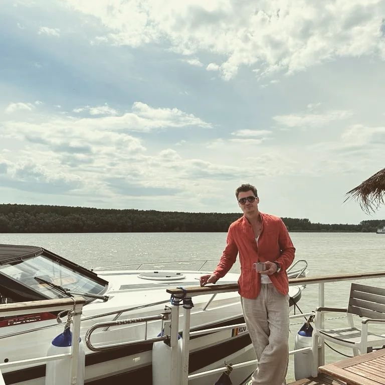 Cine este Emilian Oprea. Biografie: vârstă, studii, carieră. „N-am avut ...