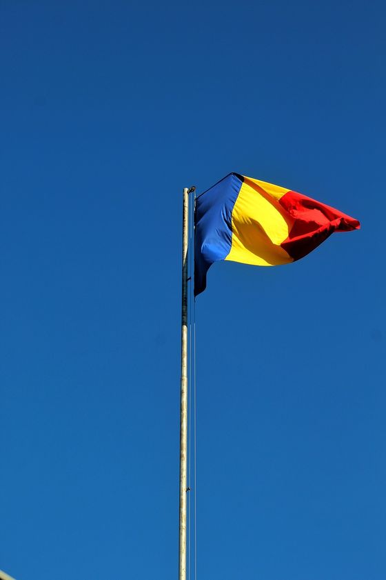 Ce reprezintă culorile de pe steagul României. Vezi care este ...