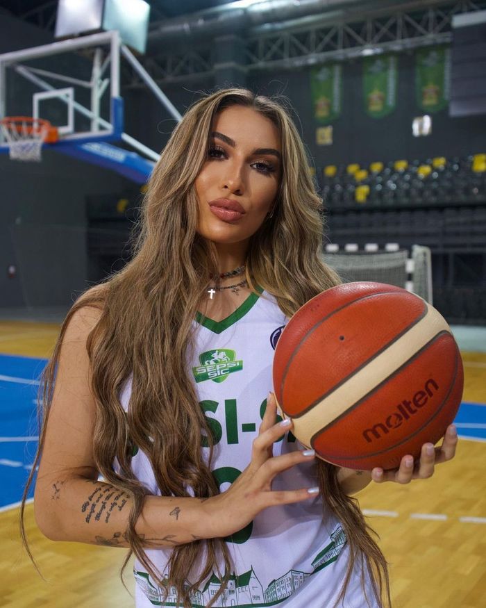 Anamaria Prodan, extrem de mândră de fiica ei Sarah! Impresara ...