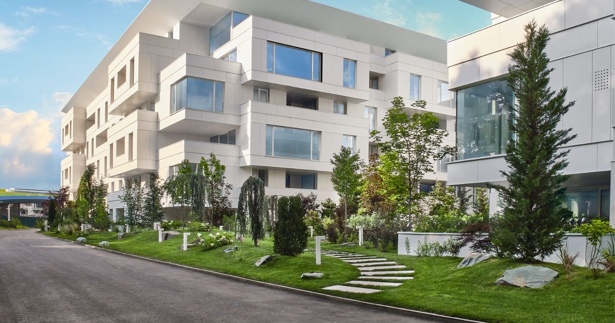 Cât te costă să locuiești în cartierul lui Ion Țiriac. Apartamentele se ...