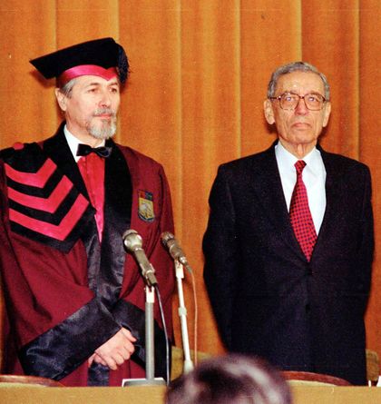 Cine este Emil Constantinescu? Biografie: vârstă, studii, carieră. Află ...