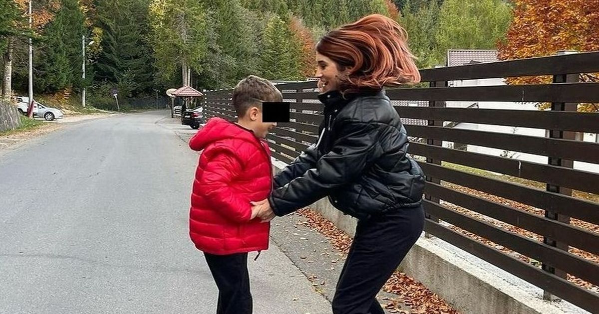 Adda, nostalgică pe rețelele sale de socializare! Artista a postat o imagine emoționantă cu fiul ...