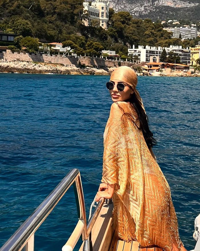 Andreea Sasu s-a iubit cu un star din Seria A, iar acum va apare într ...