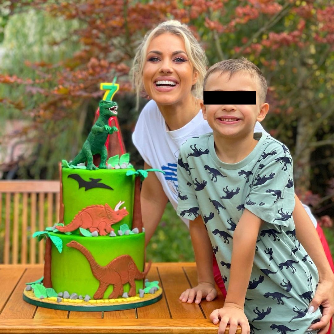 Cum a reușit Amna să câștige lupta cu kilogramele în plus în doar două ...