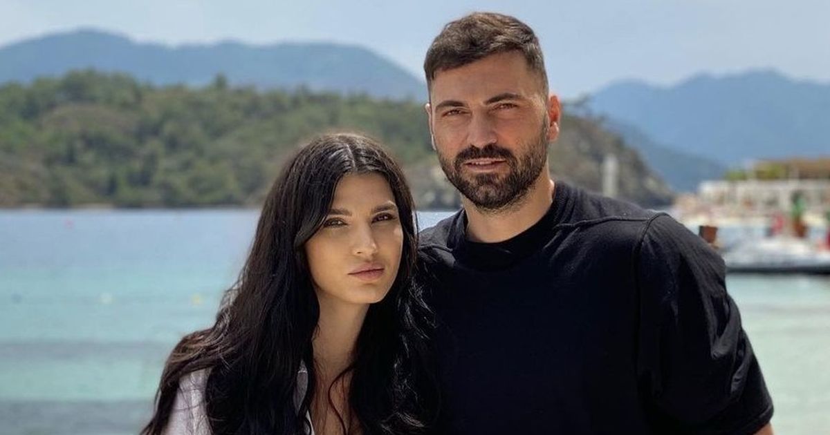 Fiica lui Stelian Ogică, secretul unei căsnicii de invidiat! Cum au ...