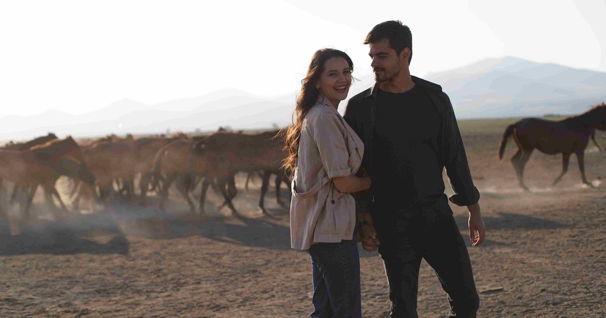 Berk Atan, actorul din serialul “Poveste din Anatolia”, vrăjit de ...