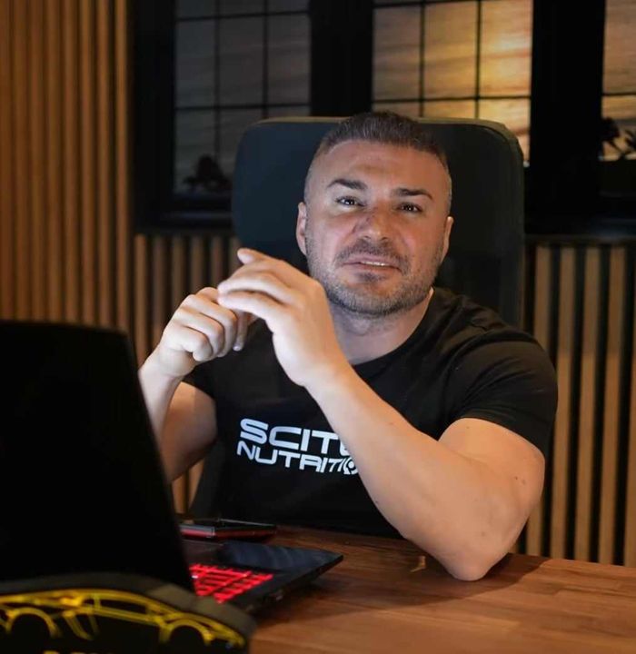 Cine este Andy Popescu? Biografie: vârstă, carieră, familie. Vezi cu ce ...